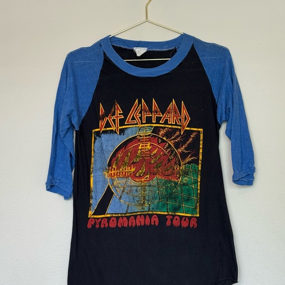 Def Leppard | Shirts & Tops | Def Leppard Pyromania Concert T 983 Blue ...